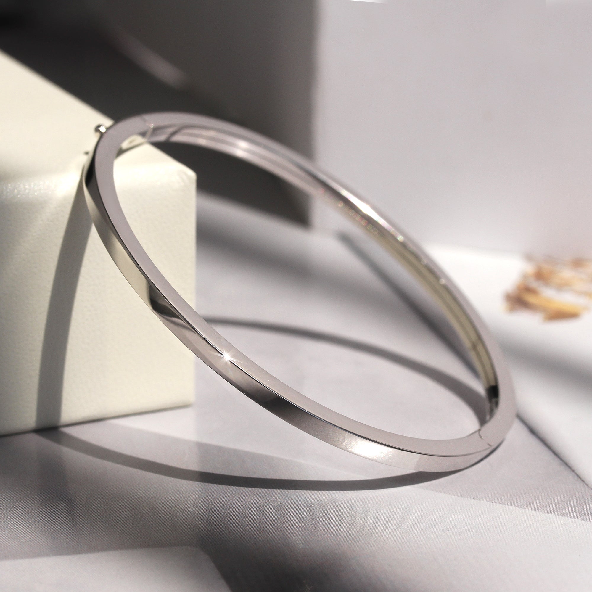 Puffed Shine Gold Bangle - 18k White Gold, Customizable Length – DOUBLE ...